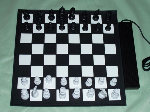USB Chess Game from USBGeek | DragonSteelMods