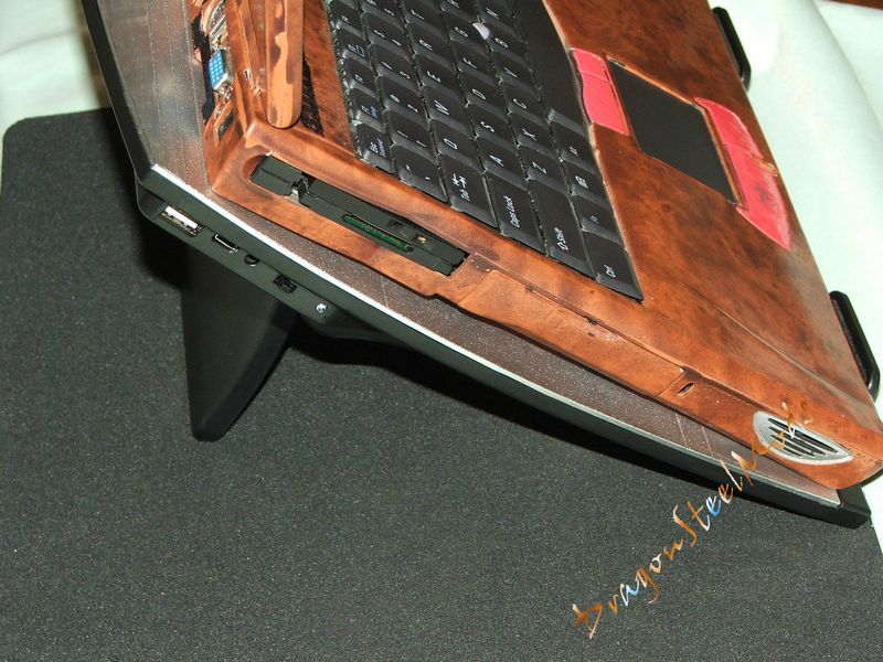 Lapworks Attache Laptop Stand Review | DragonSteelMods