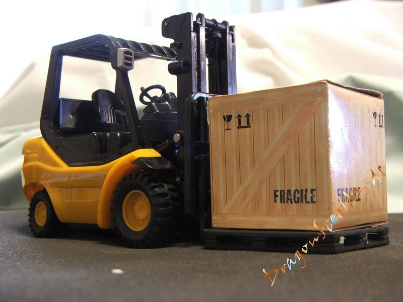 Mini Remote Control (RC) Forklift Reviewed | DragonSteelMods
