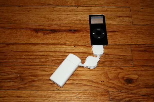 iPod AA Battery Emergency Charger Review | DragonSteelMods