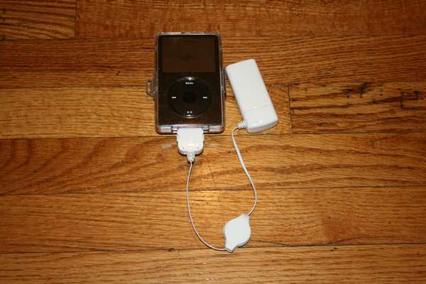 iPod AA Battery Emergency Charger Review | DragonSteelMods
