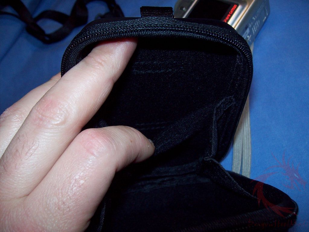 Hama Hard Case Carbon Style Digital Compact Camera Bag Review ...